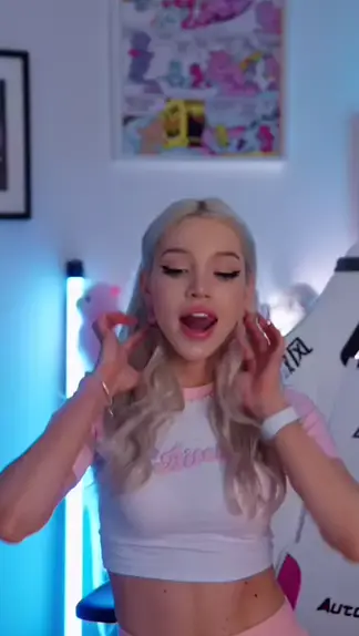 Alice Delish Goon Captions And Videos Alice Delish Kwai